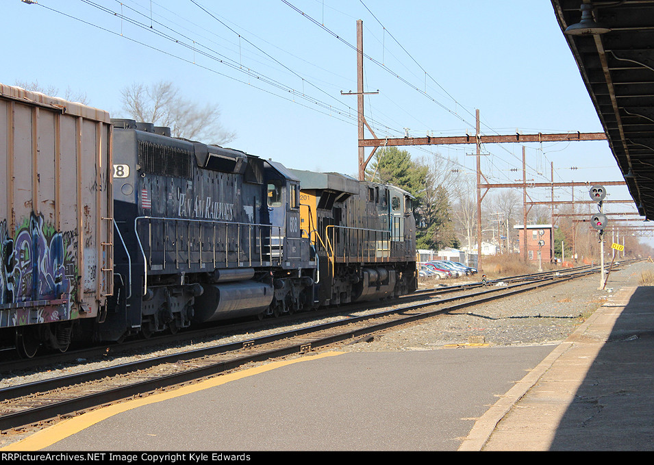 MEC SD40-2 #608 on Q418-13